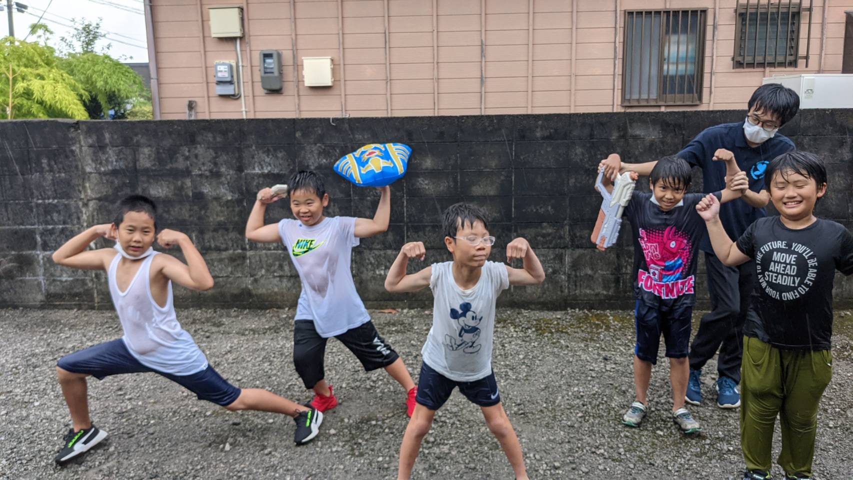 みんなで仲良く水鉄砲and水かけ合い⭐ - 一般社団法人 STEP UP | CoCoRo グループ